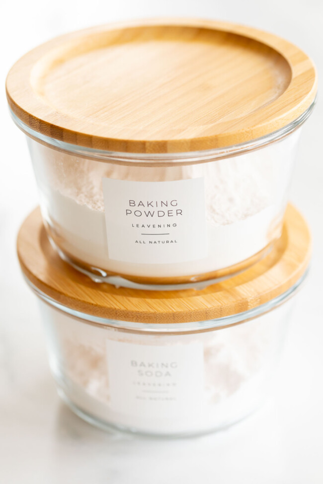 The Difference Between Baking Soda vs Baking Powder for Baking