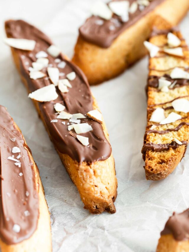 Easy Vanilla Biscotti Recipe | Easy Cookie Recipes