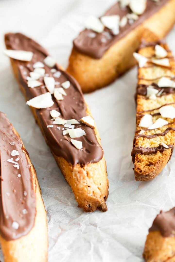 Easy Vanilla Biscotti Recipe | Easy Cookie Recipes