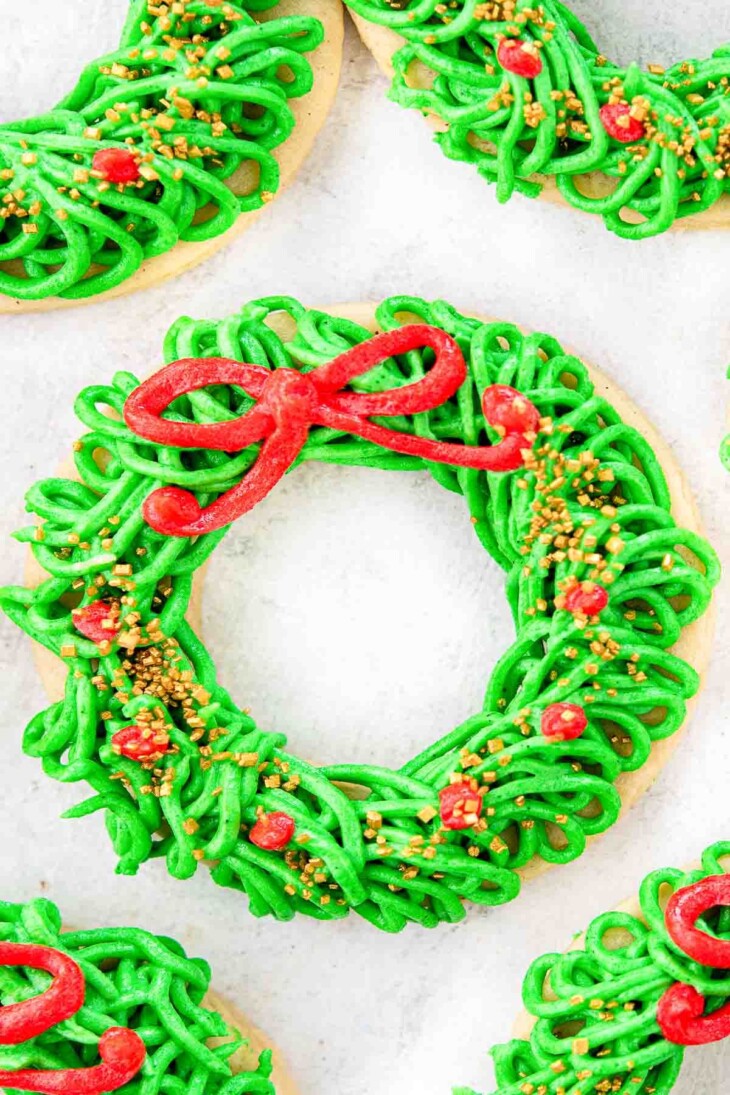 Christmas Wreath Sugar Cookies | Easy Cookie Recipes