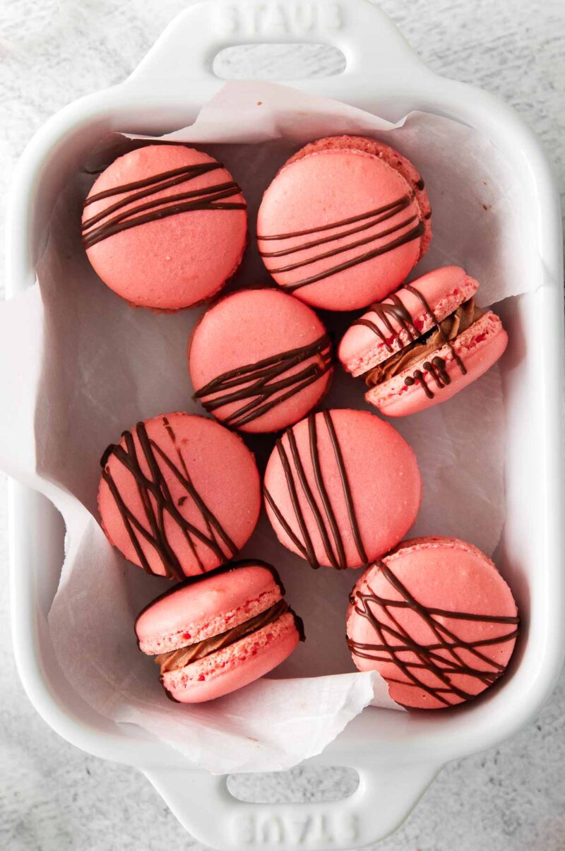Chocolate Strawberry Macarons - Easy Cookie Recipes